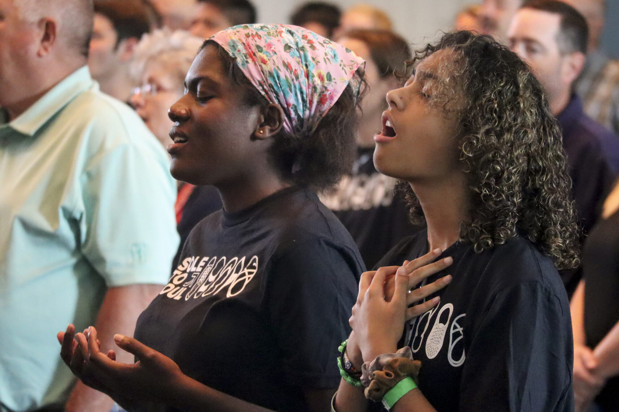 261 students challenged to be ‘messengers of good news’ this summer ...
