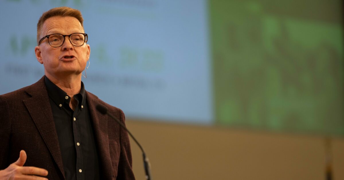 Carey Nieuwhof offers wisdom on the future trends of growing churches ...